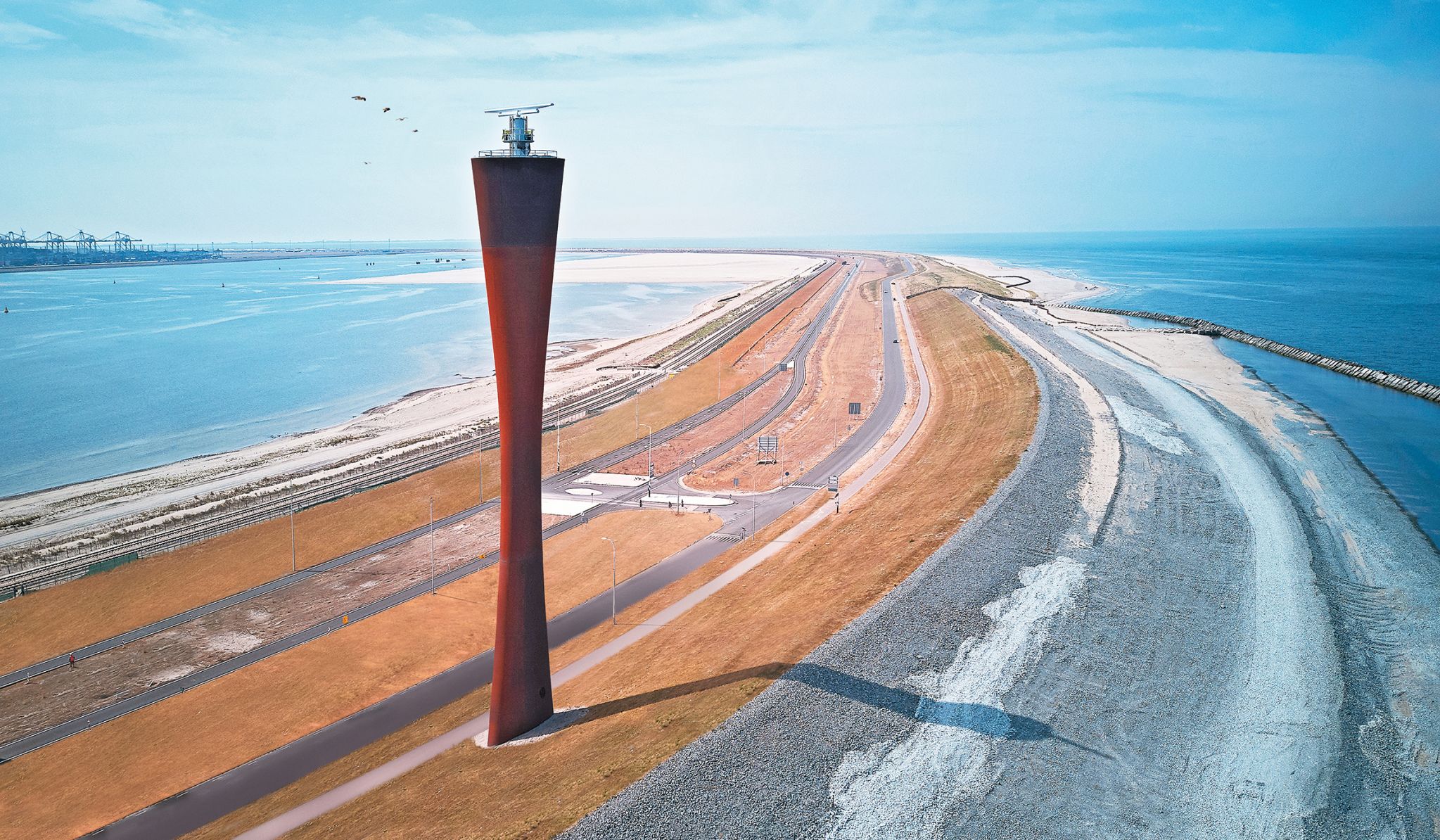New radar tower at Rotterdam Maasvlakte II site - Hollandia